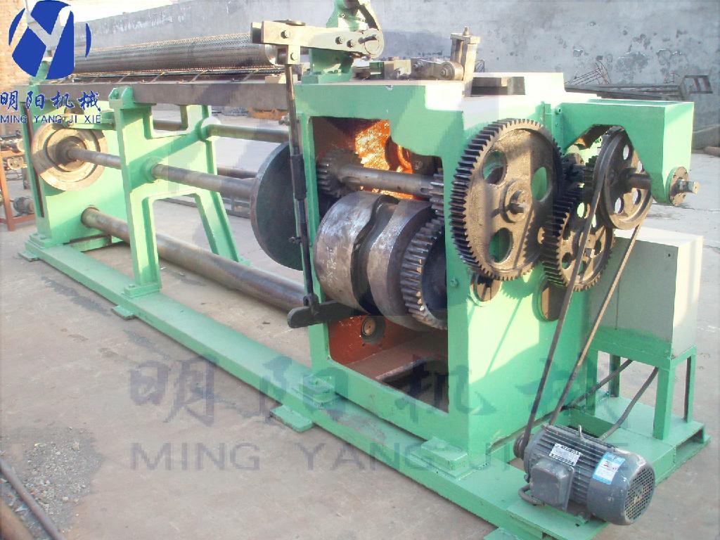 straight and reverse hexagonal wire mesh netting machine - 3 - DingZhou ...