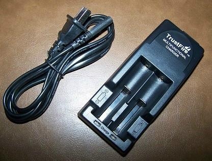 TrustFire TR-001 Charger Universal Battery Charger - TR001 - Trustfire ...