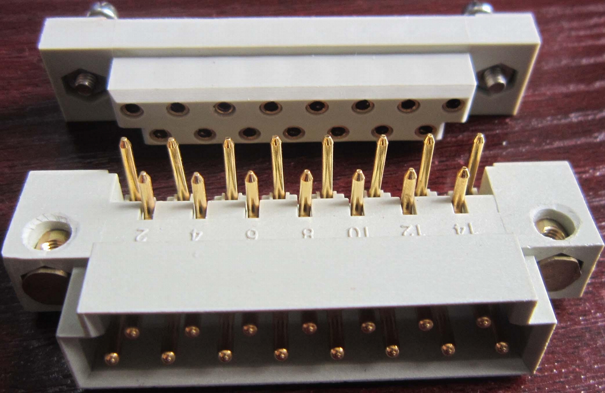 J15型矩形栅栏式孔电连接器 - HZKP (中国 浙江省 生产商) - 端子、连接器 - 电子元器件 产品 「自助贸易」