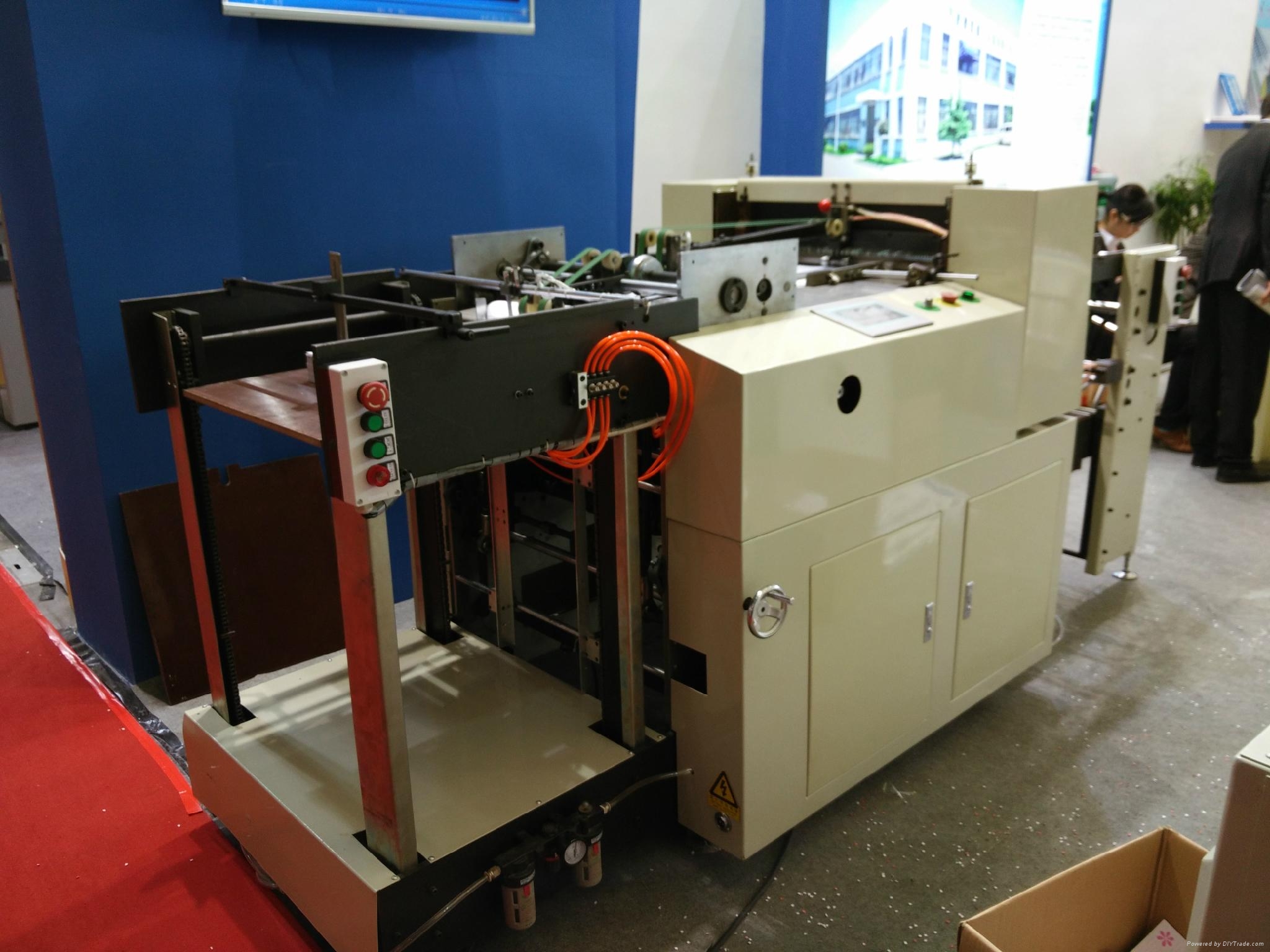 Cardboard and paper automatic puching machine - SPB550 - Creative ...