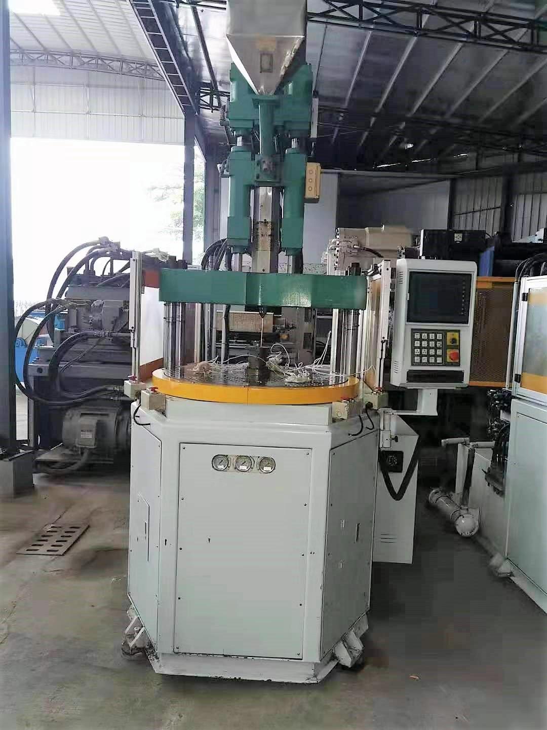 Taiwan Ultitech 55t (rotary table) Used Vertical Injection Molding ...