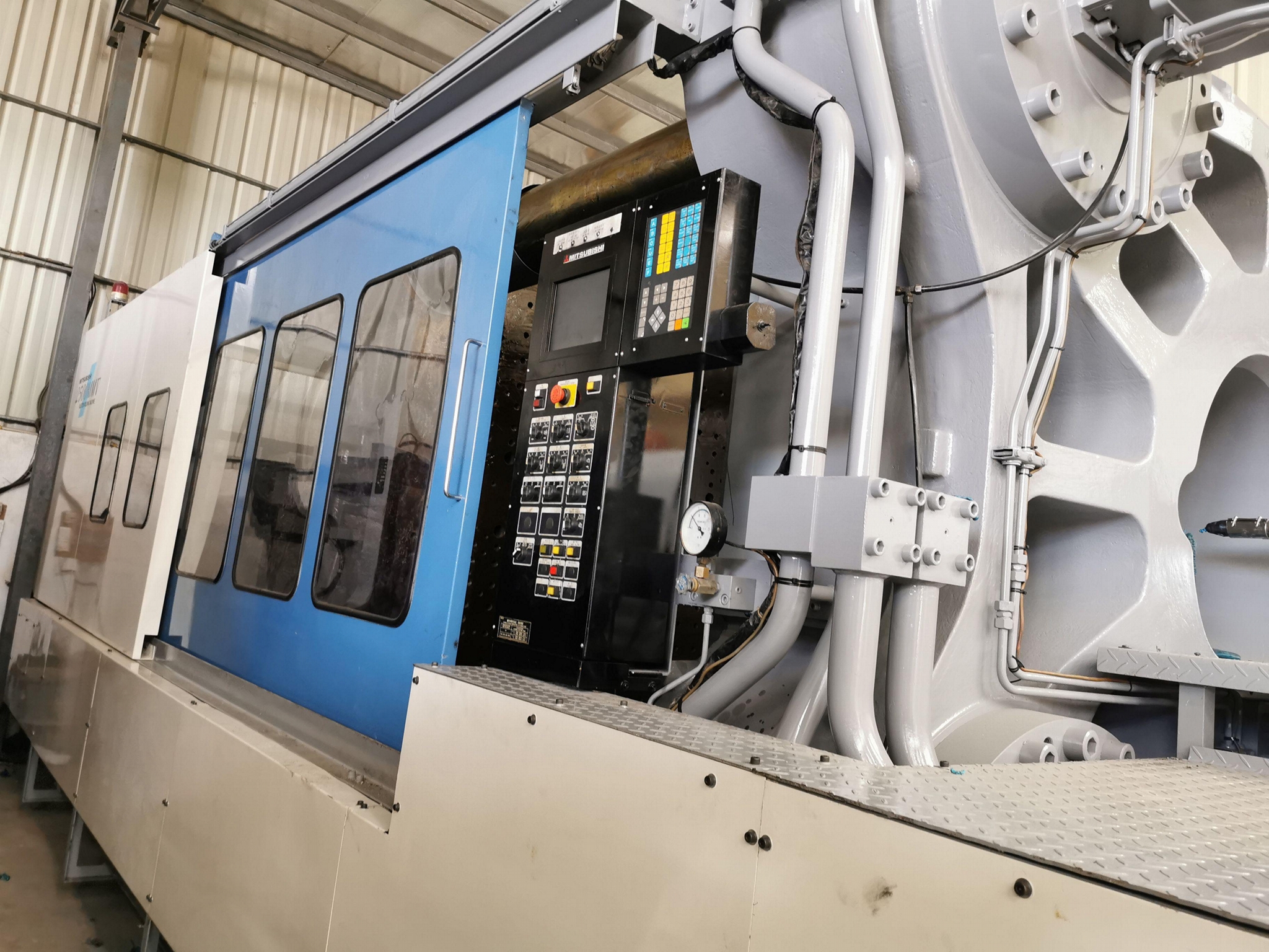 Japan Mitsubishi 2500t used Plastic Injection Molding Machine - 2500MMV ...