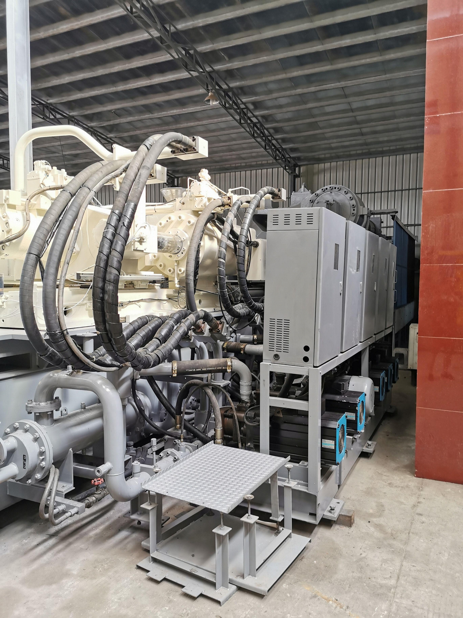 Japan Mitsubishi 2500t used Plastic Injection Molding Machine - 2500MMV ...