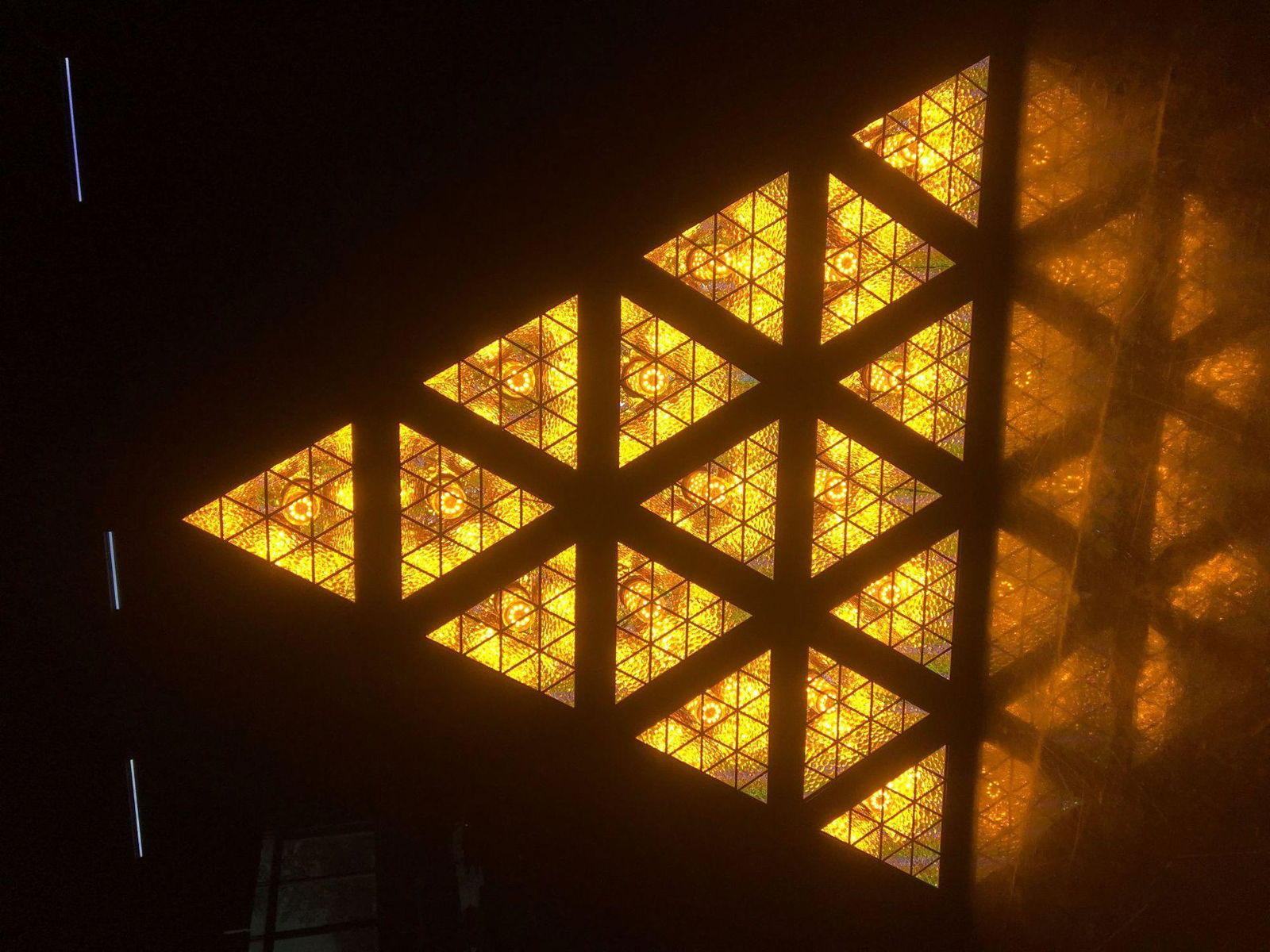 New led kinetic Lifting triangle matrix light dmx 512 led triangle kinetic lifti - X-E08 - X ...