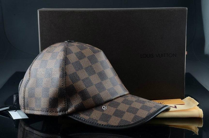 Louis Vuitton Women's Hat | semashow.com