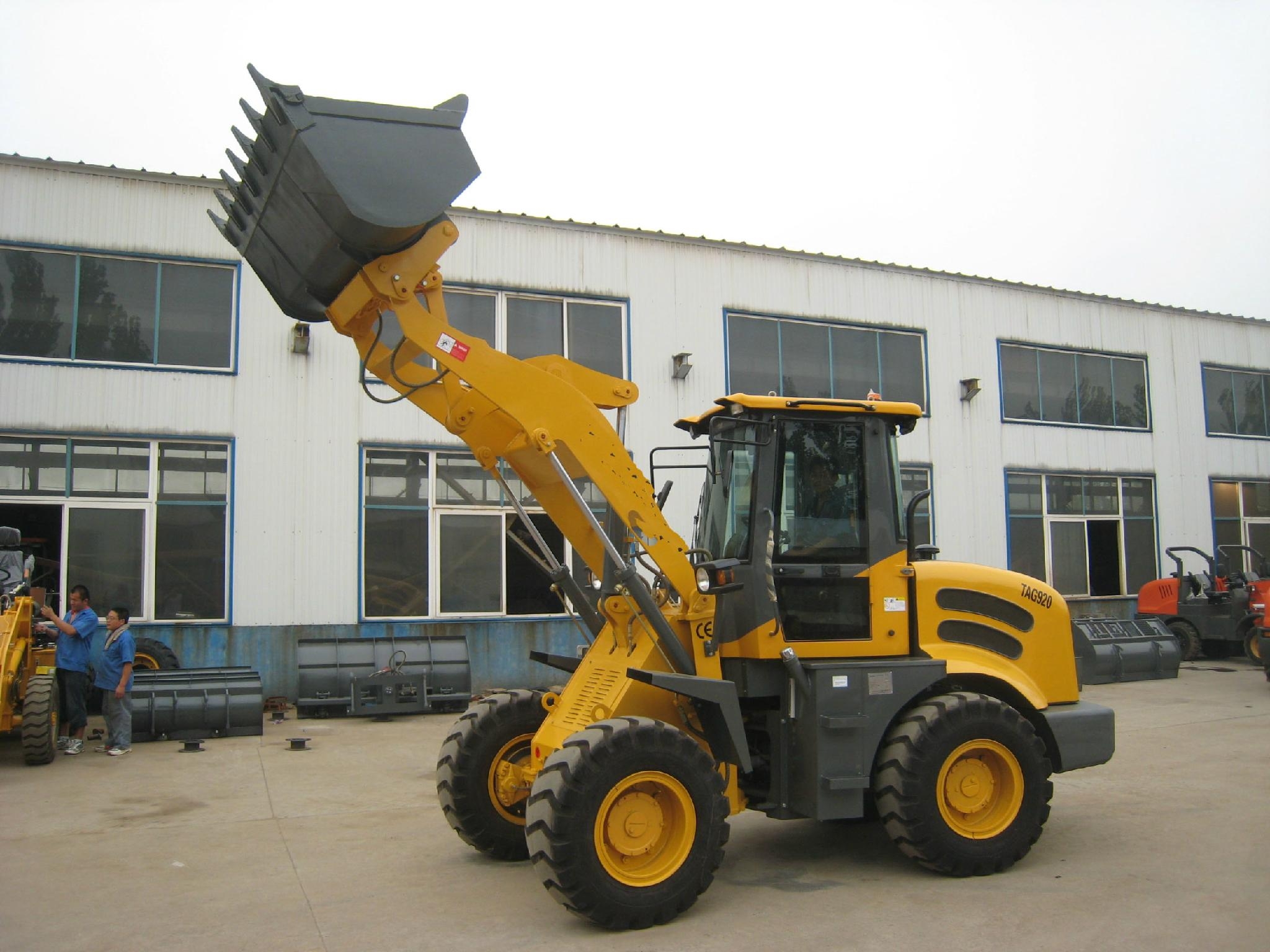 2016China hot sale new model 2 ton wheel loader with 1m3 bucket - HT ...
