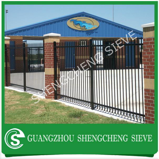 Decorative tubular steel fence with various designs (China Manufacturer ...