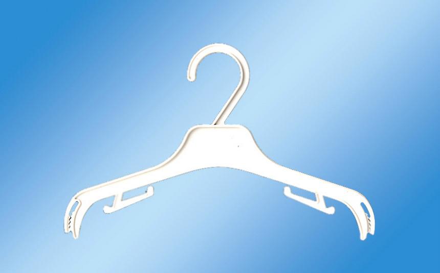 Hangers for Children - Small Plastic Hanger - L.A.M.P. (Italy ...