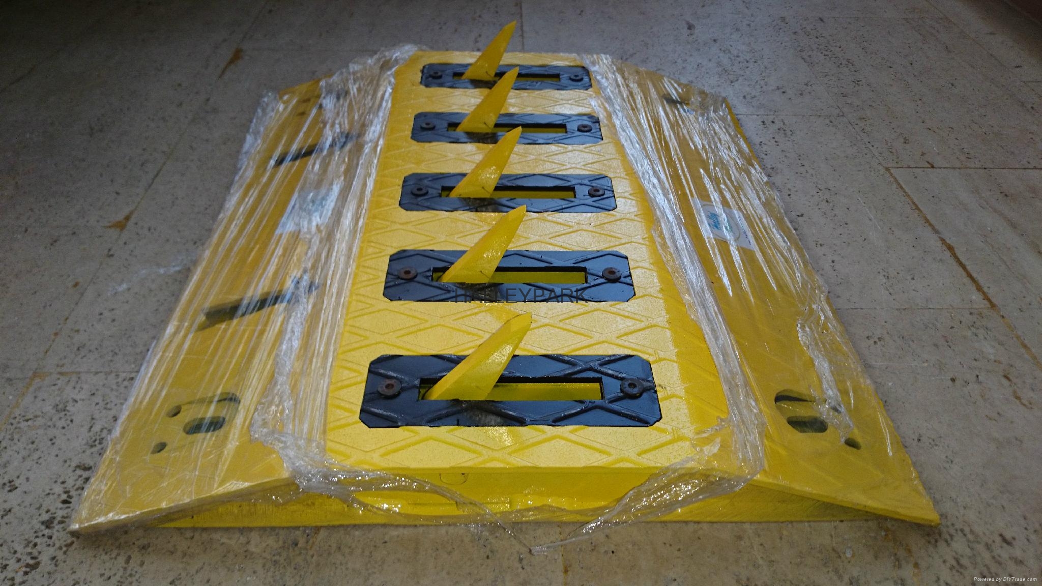 TIRE TYRE KILLER SPIKE BARRIER METAL STEEL SPEED BUMP HUMP - TR49-BR ...