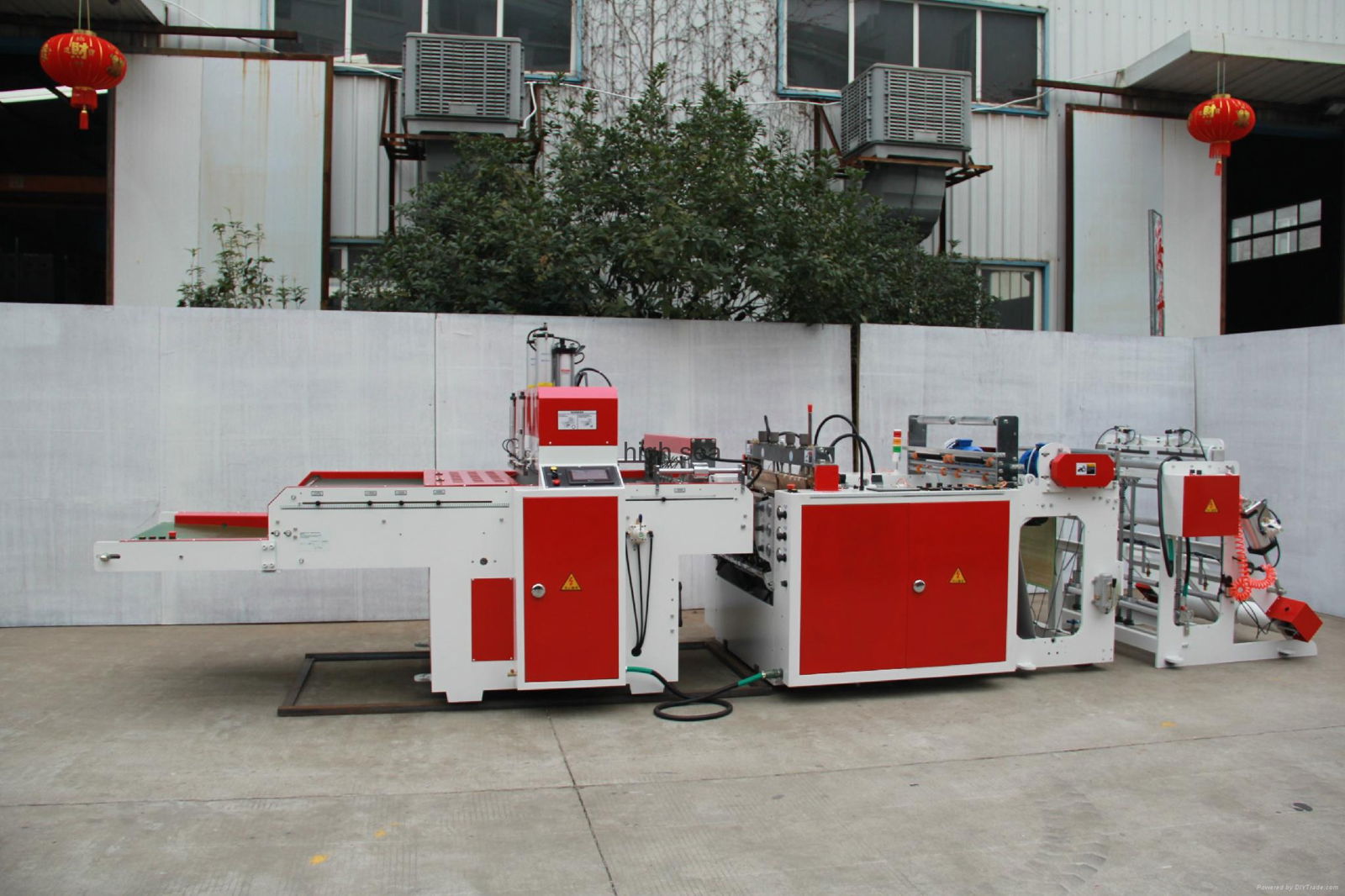 FULL AUTOMATIC PLASTIC T SHIRT BAG MAKING MACHINE - HSG-450X2 - HIGH ...