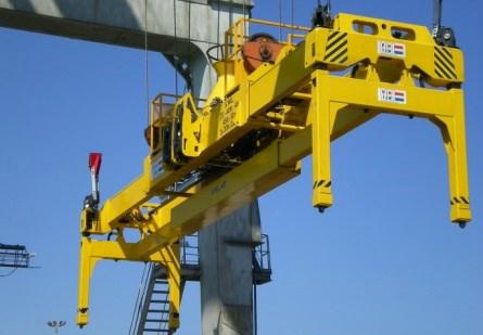 Movable semi-automatic Container Spreader lifting frame - MCS20 ...