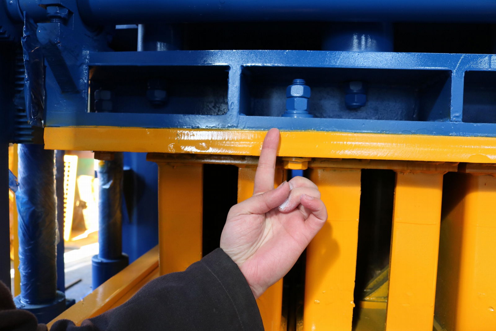 QTJ4-40 Concrete Block Making Machine - Henry Block Machine (China ...