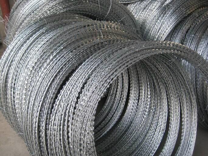 single coil razor barbed wire - barbed wire - razor wire fencing (China ...