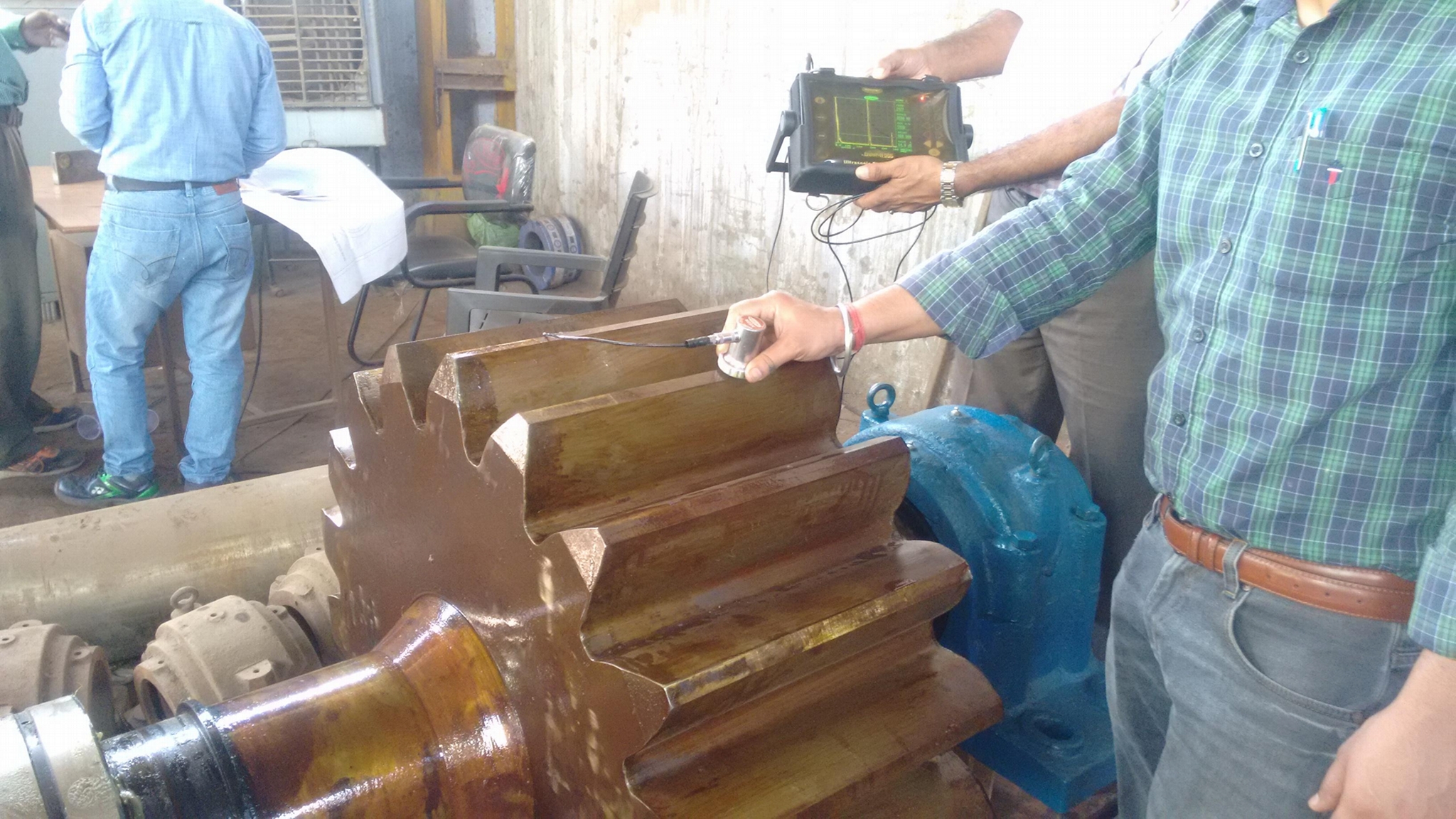 PINION GEAR WITH SHAFT ASSEMBLY - SEW0006 - SEW GEARS (India ...