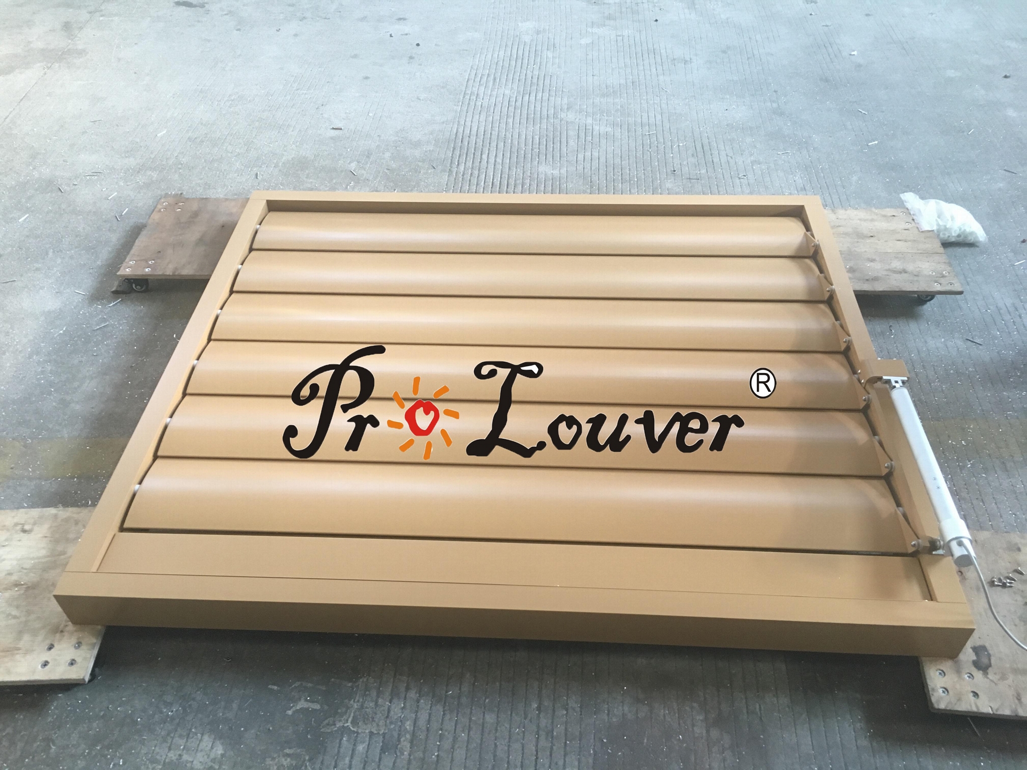 aluminum motorized louver Motorized louver window Aerofoil Motorized ...
