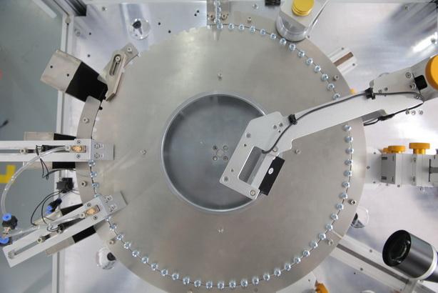 Auto parts inspection and screw inspection Is used for inspection small ...