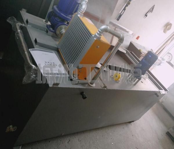 Experimental mobile small automatic quenching oil tank - ZC - chengchi ...