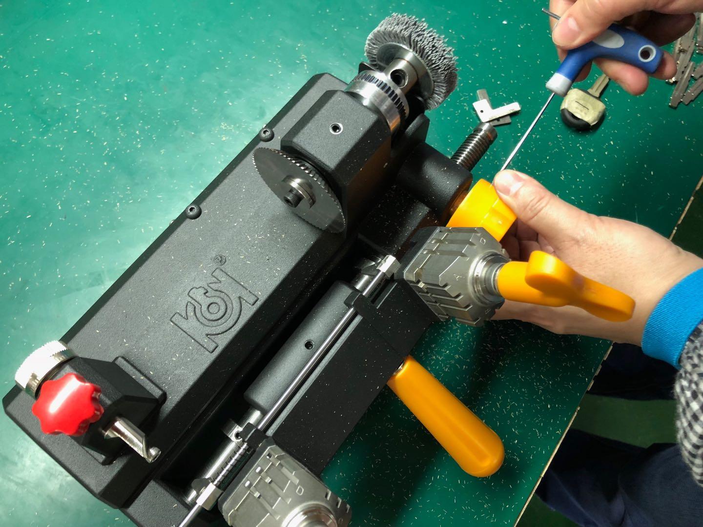 SEC M10 key duplicator machine with for jaws - kukai (China ...