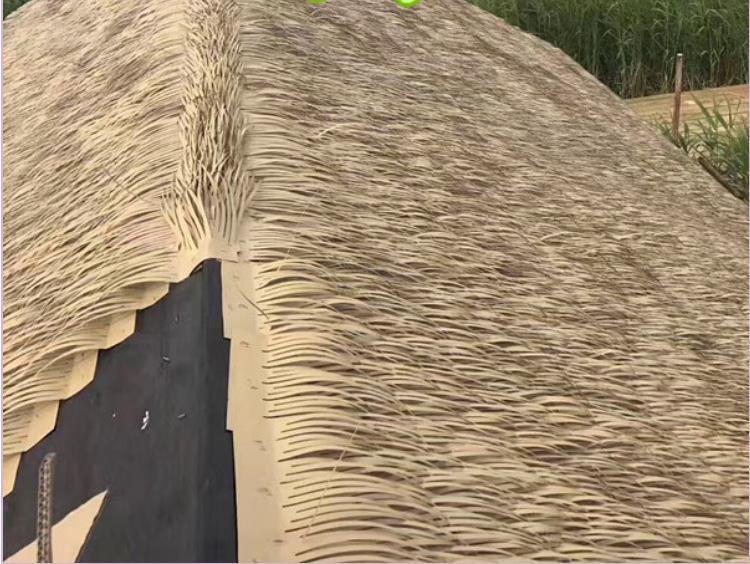Thatch roofs cover artificial Simulation thatched seaside park hotel ...