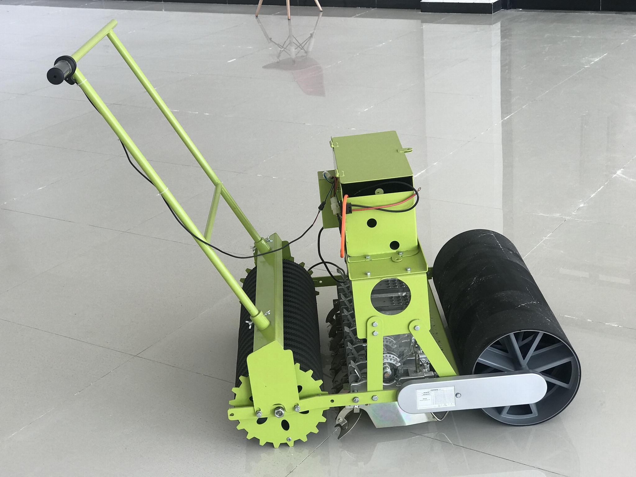 Easy Operation Garden Automatic Alfalfa Seeder Machine For Sale - DB ...