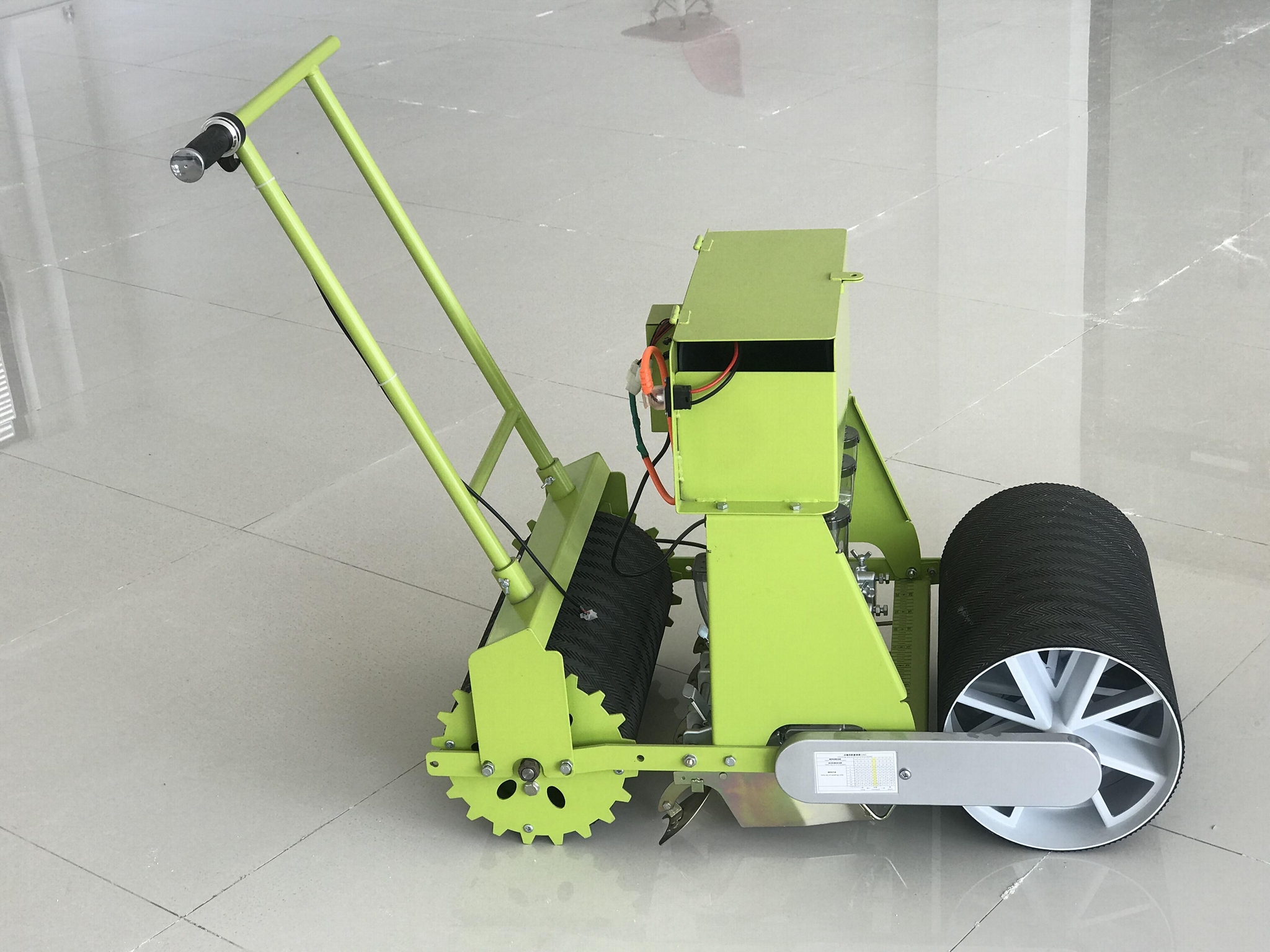 Easy Operation Garden Automatic Alfalfa Seeder Machine For Sale - DB ...