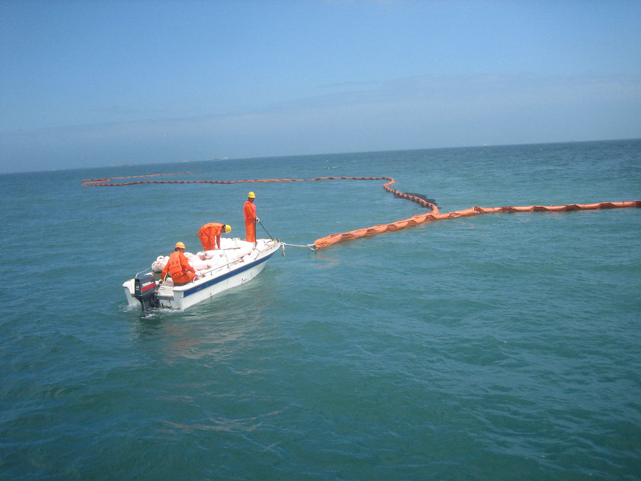 Solid float PVC oil containment boom - WGV450-WGV1500 (China ...