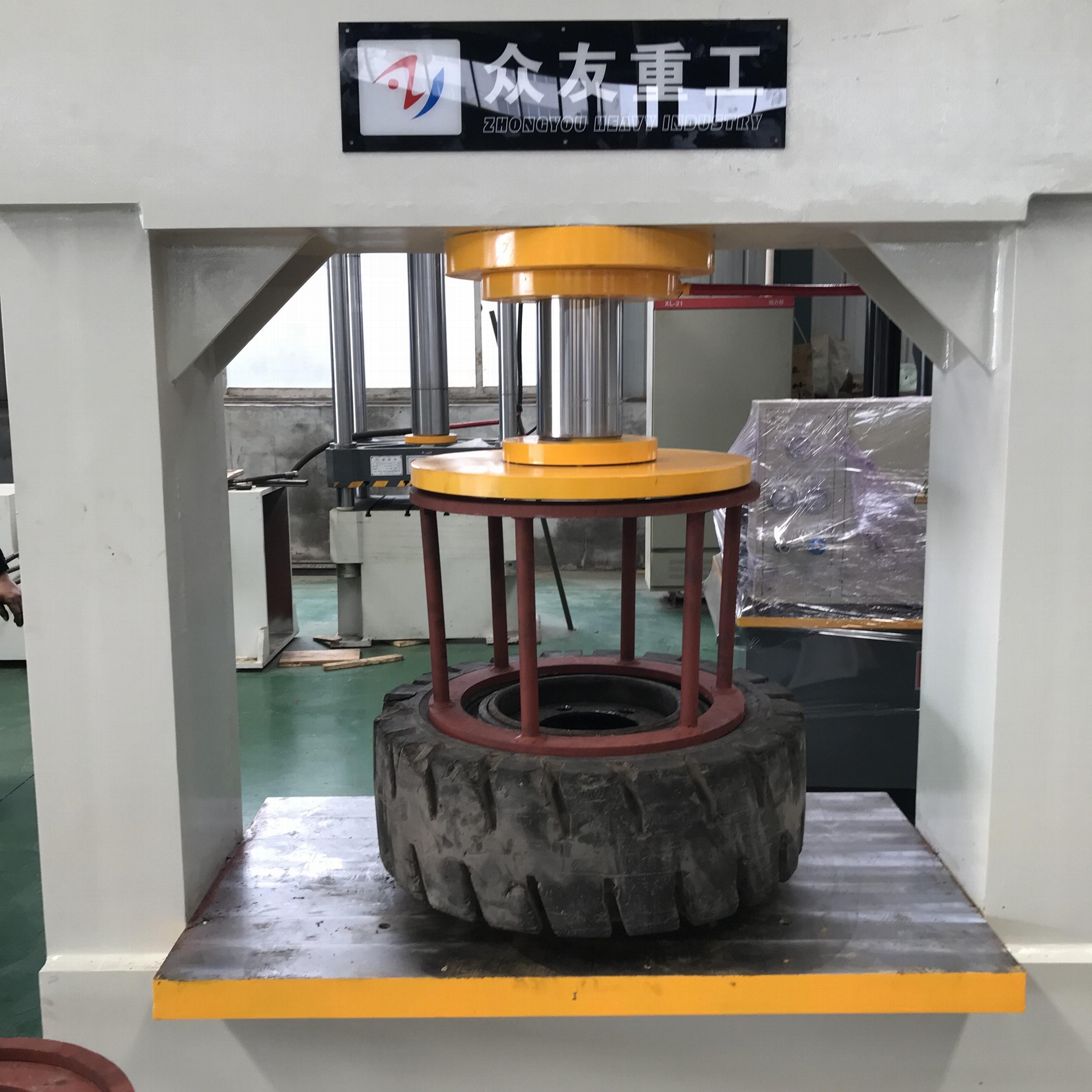 Mobile Forklift Solid Tire Tyre Hydraulic Press Machine - YM - zhongyou ...