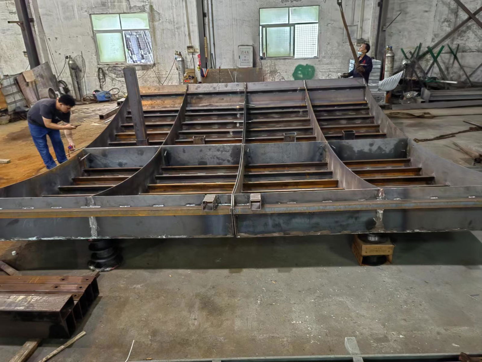 HK Highways Department iron formwork stone shit formwork cement fixed ...