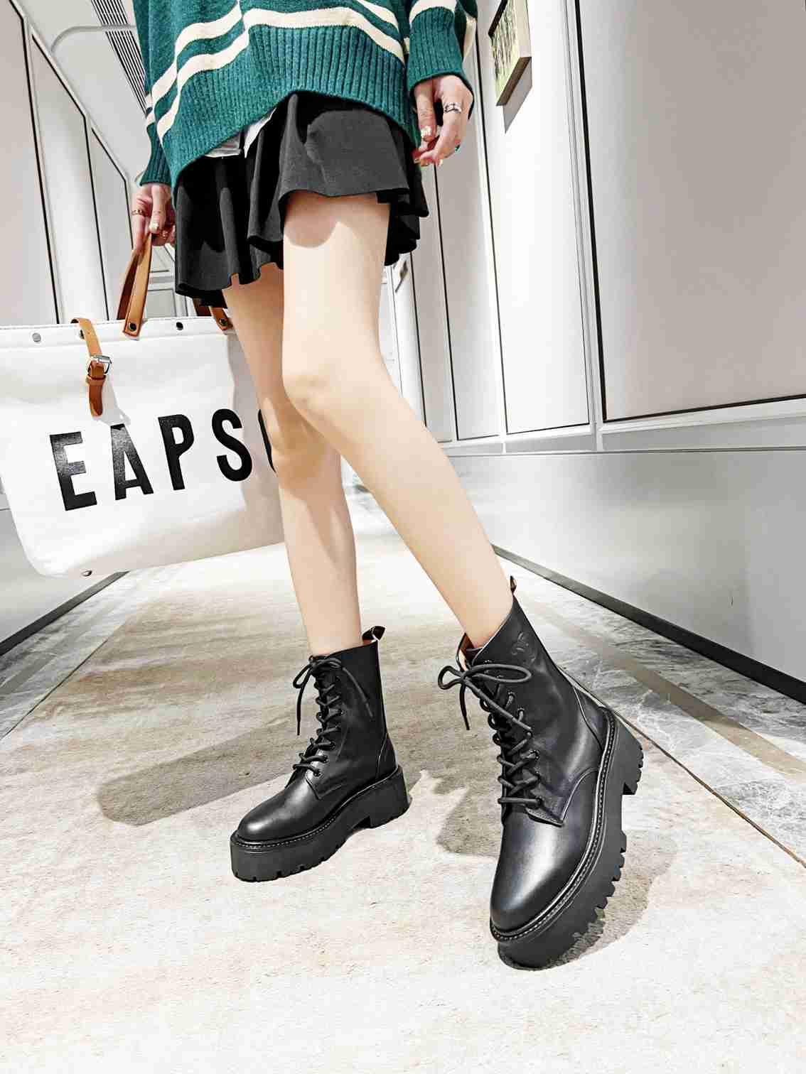 BULKY LACED UP BOOT IN NYLON AND SHINY BULL BLACK Women ankle Boot ...