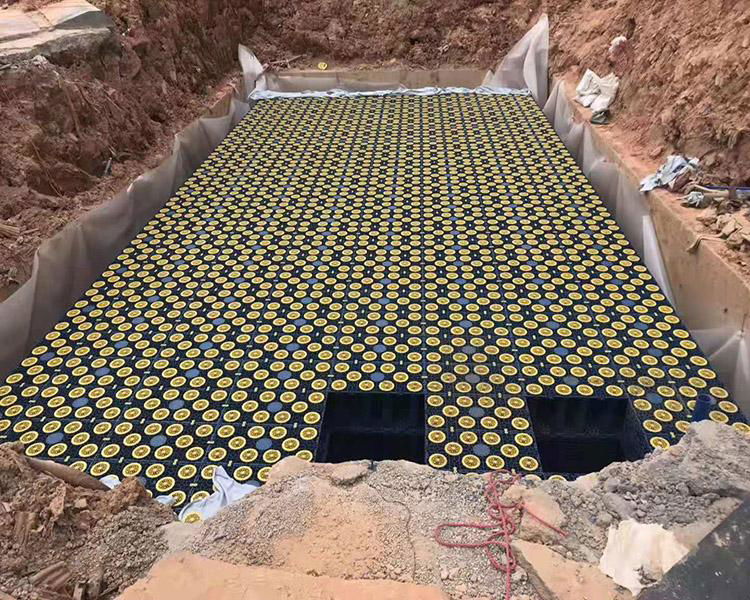 Rainwater Soakaway Crates underground Plastic Stormwater Soakaway Tank ...