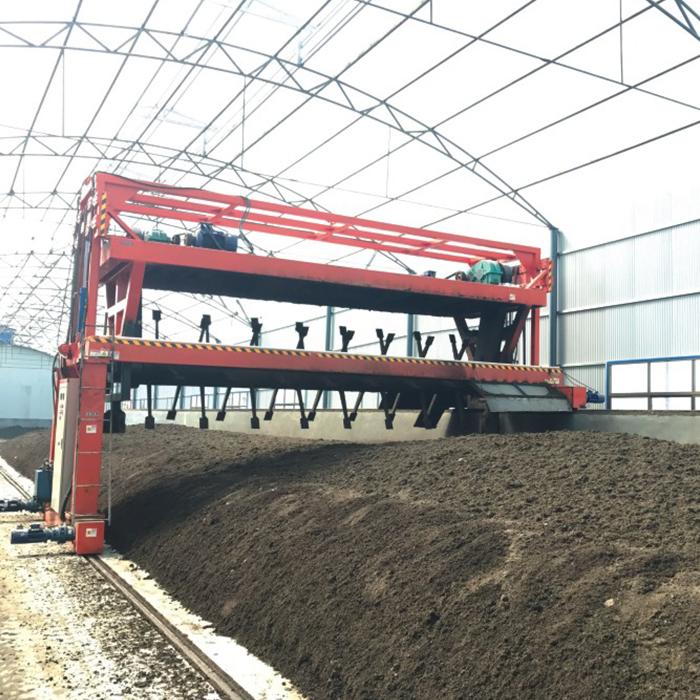 Cow manure straw fermentation groove type compost turner machine ...