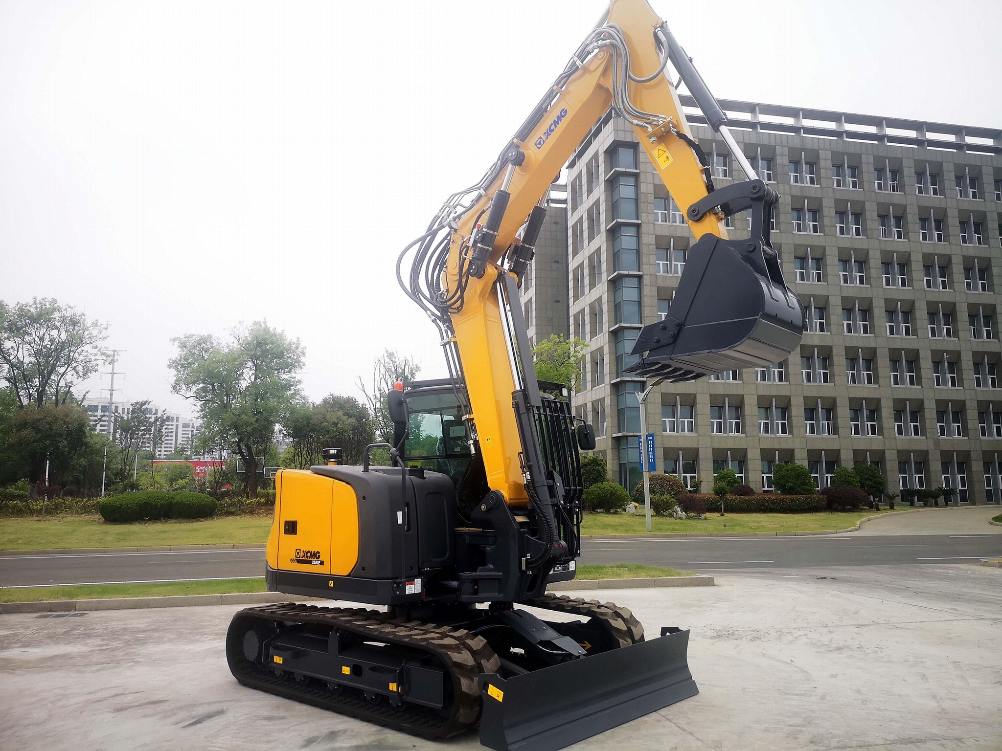 XCMG official XE80E mini excavator agriculture 8 ton crawler ripper excavator (China ...