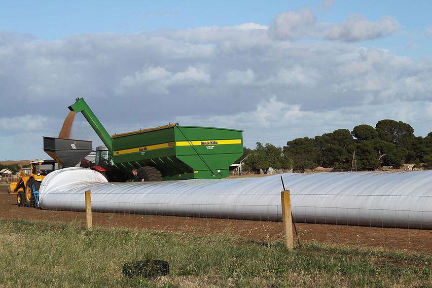 Agricultural Large-capacity Grain Storage PE Silage Plastic Bag Silo ...