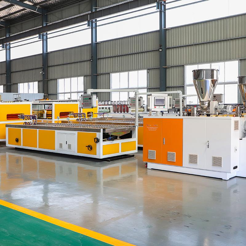 PE Decking/Fencing/Wall Cladding Extruder Production Line - TPM65132 ...