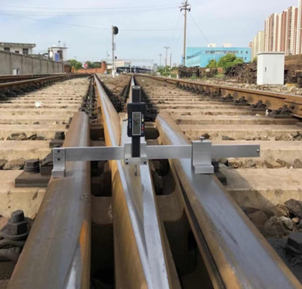 Digital Rail Frog Wear Gauge - LJ-ZCM-A - Linkage (China Manufacturer ...