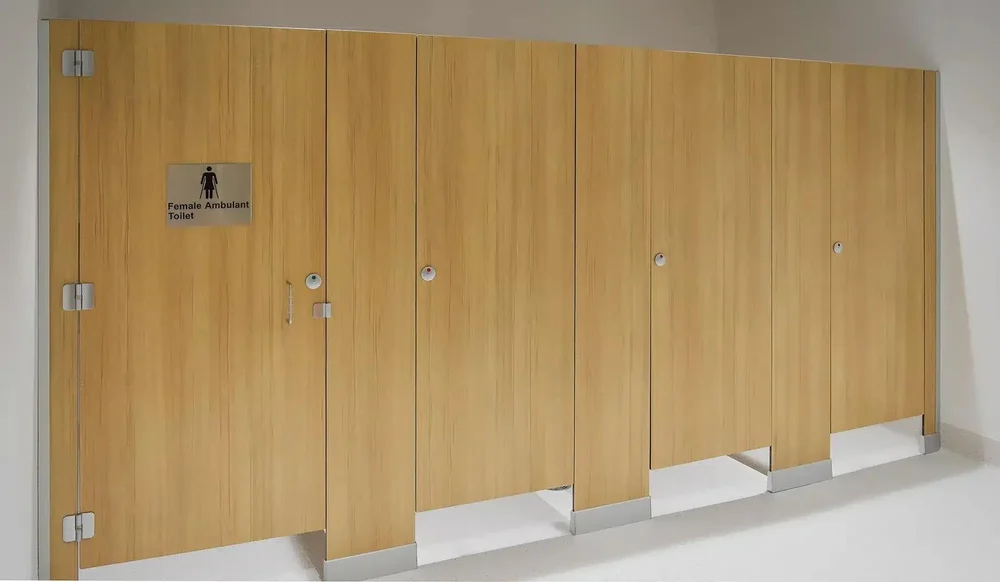 High Pressure Laminate Phenolic Changing Room Toilet Partitions
