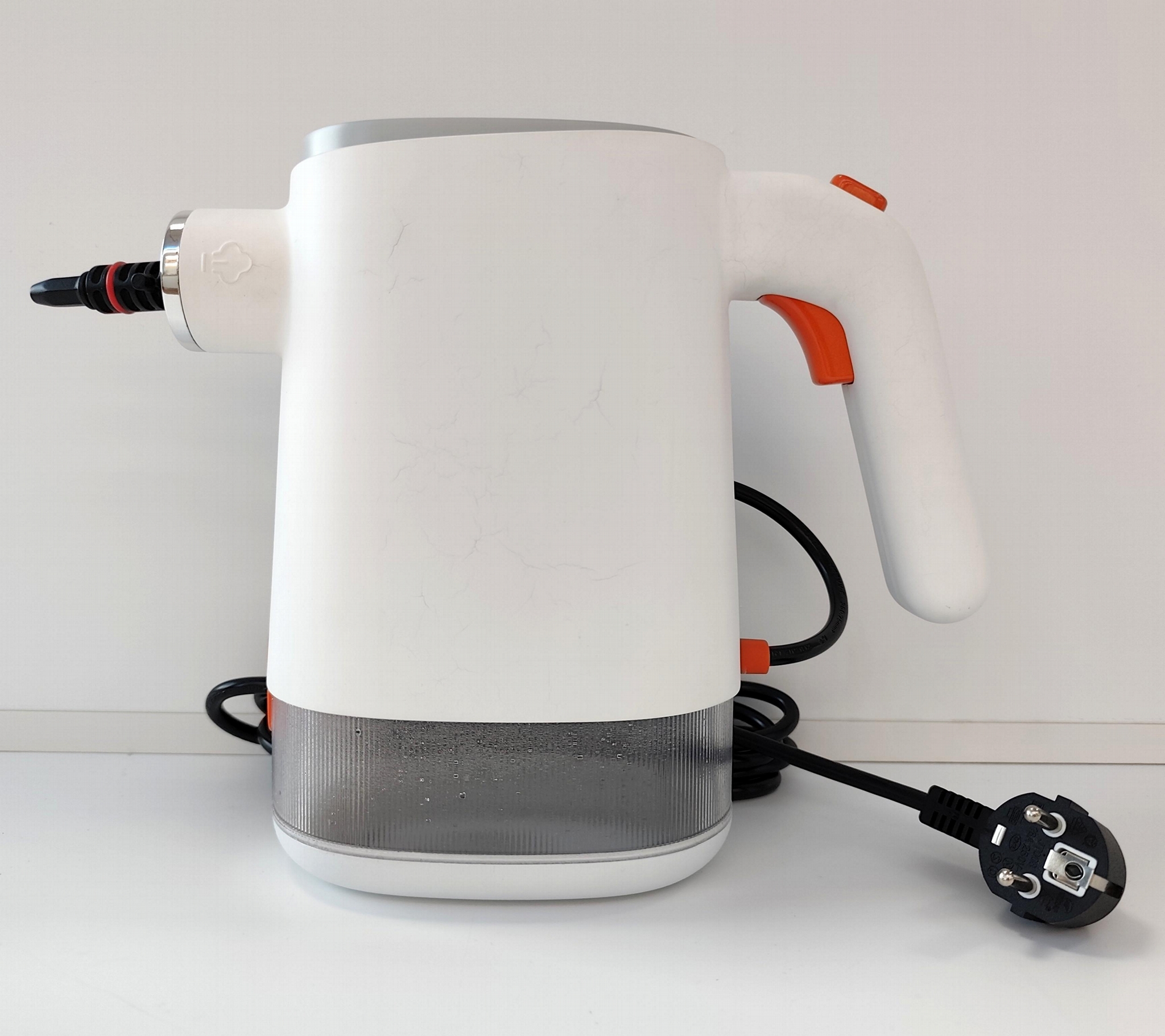 Multi-functional high-temperature and high-pressure steam cleaning ...