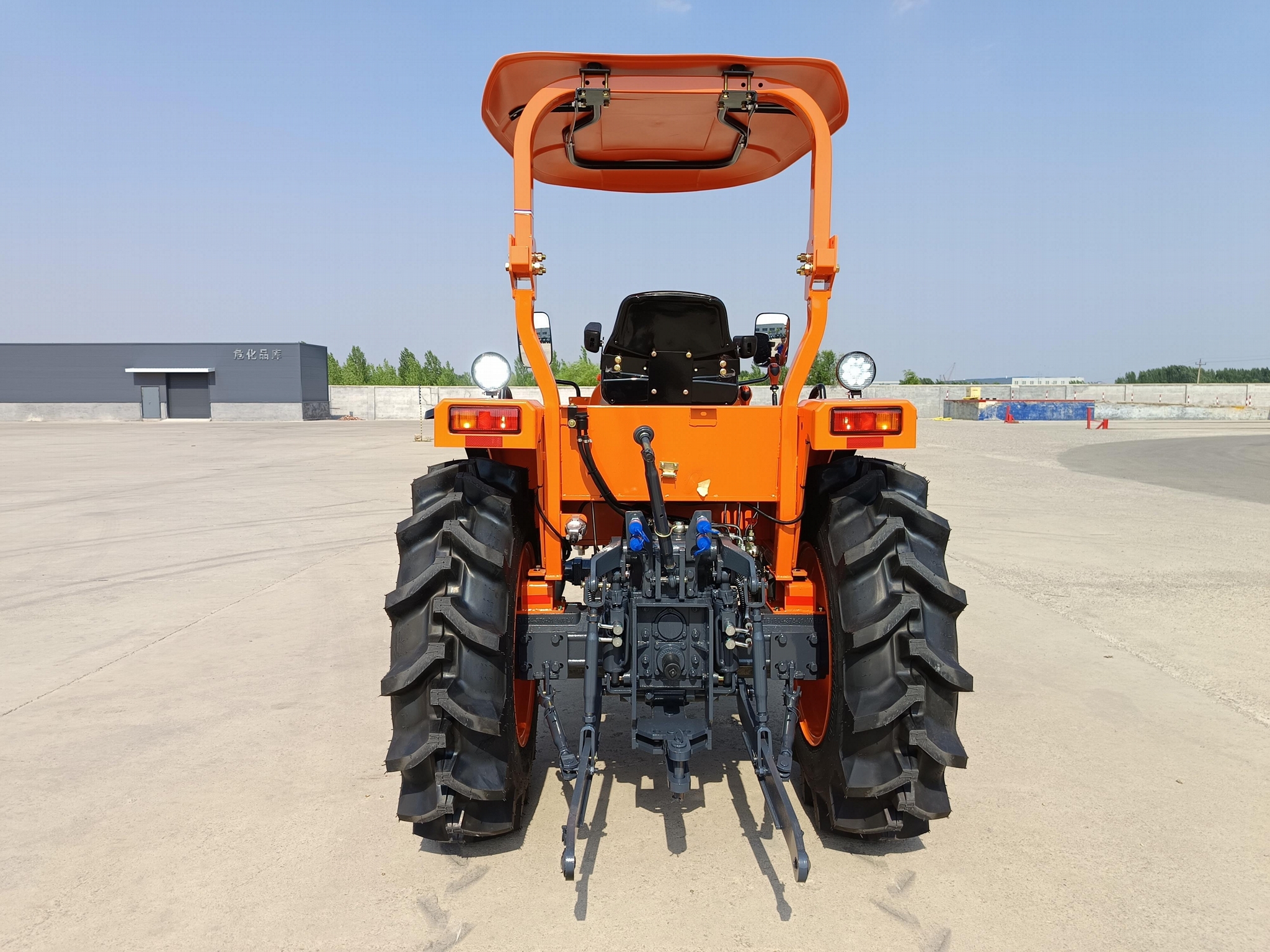 Paddy Filed 60 Horsepower Tractor - YS604 - Yisen (China Manufacturer ...
