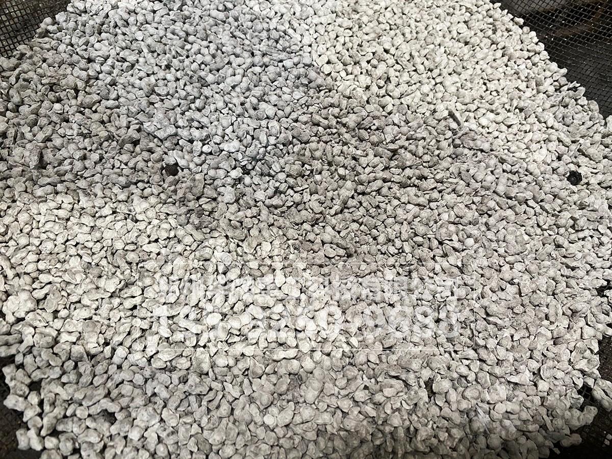 Zeolite particles (China Services or Others) - Animal Fodders ...