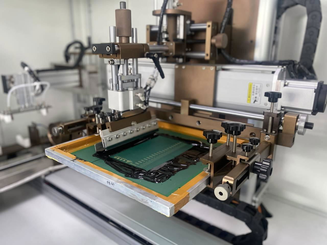 Filter monochrome automatic screen printing machine - LC-F104 - LC ...