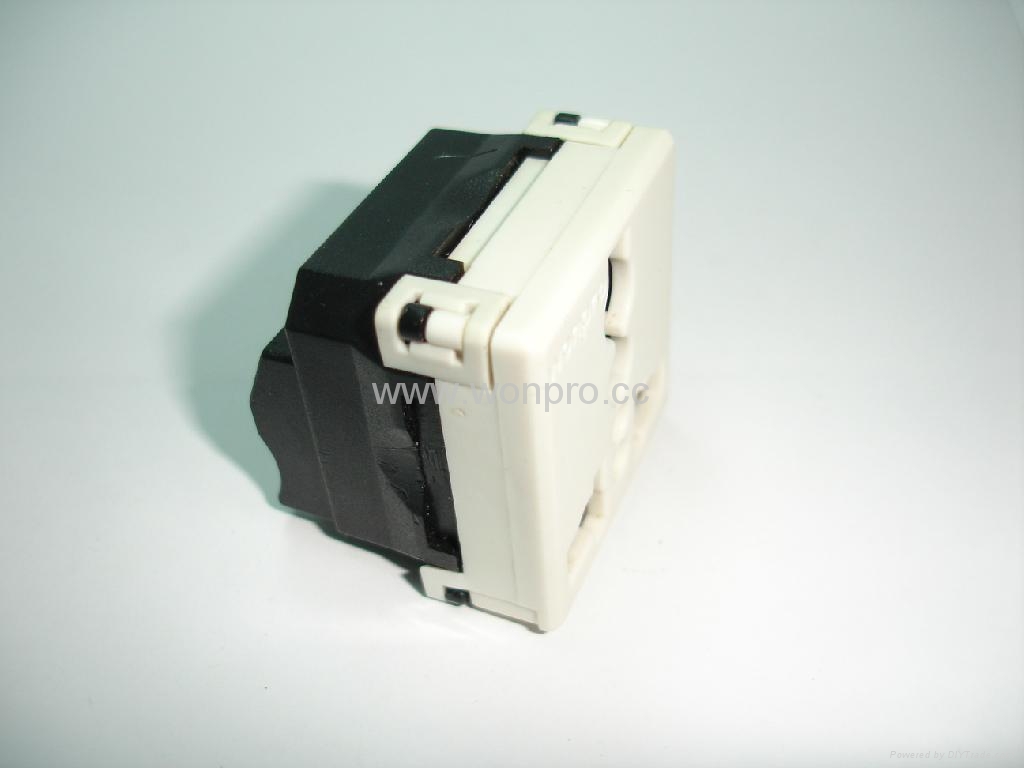 Convex Type 2 gang Universal Socket w/screw 20A(WF-7II.R4T-W) - China